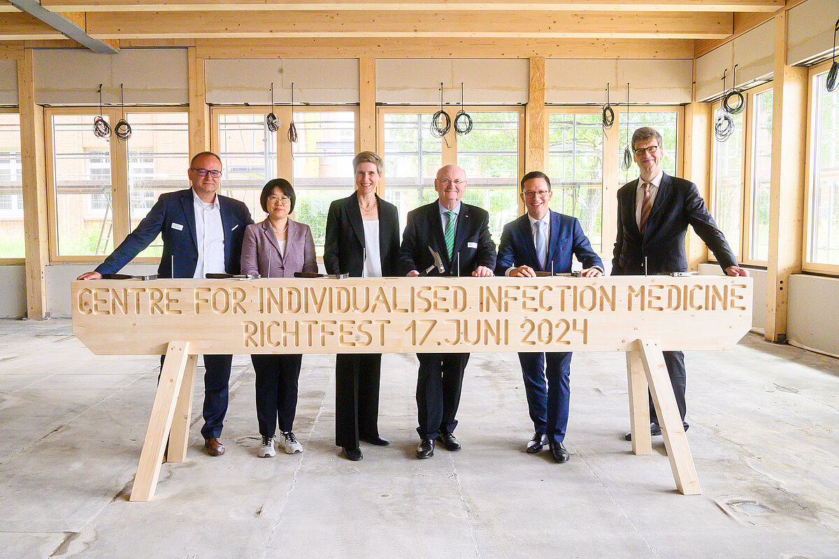 CiiM | Zentrum für Individualisierte Infektionsmedizin feiert Richtfest